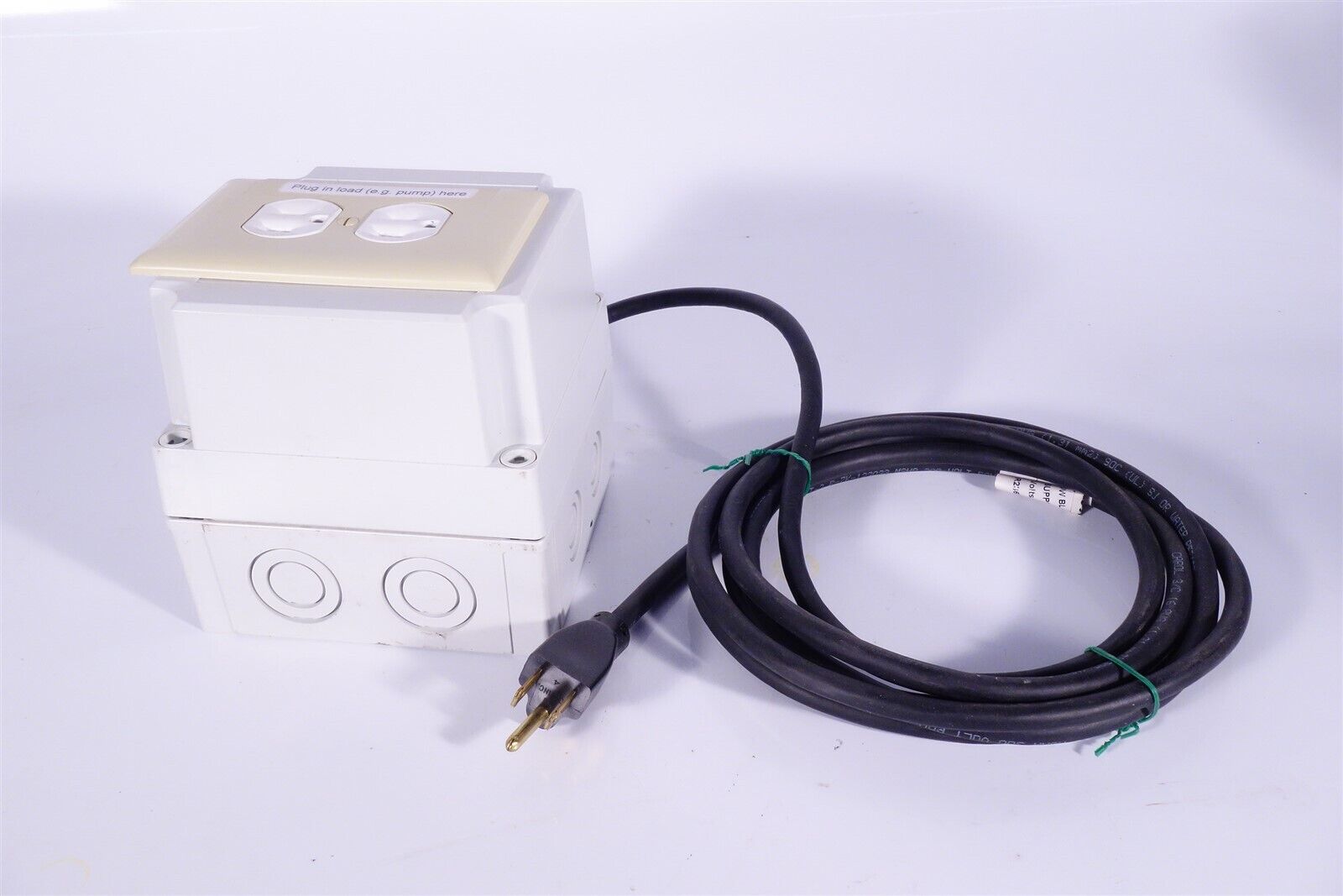 115V Outlet with Low Voltage DC Output for Chart Recorder / Lab Instru ...